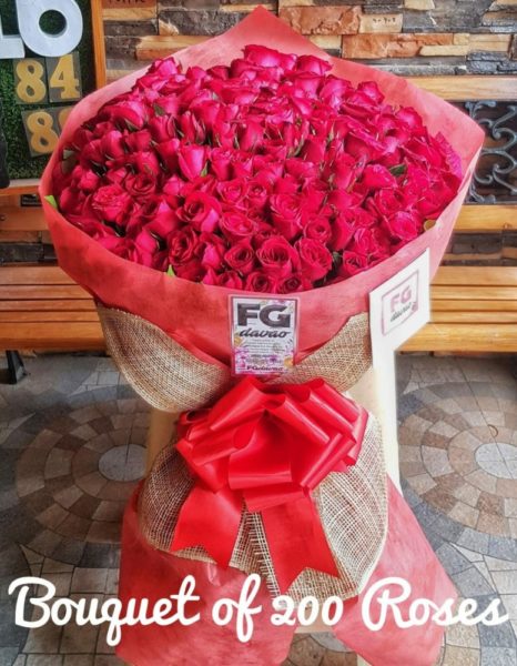 200 Roses Bouquet – Round Arrangement – 4 Colors of Roses – FG Davao ...