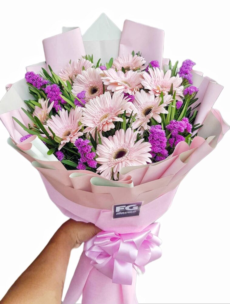 200 Roses Bouquet – Round Arrangement – 4 Colors of Roses – FG Davao ...