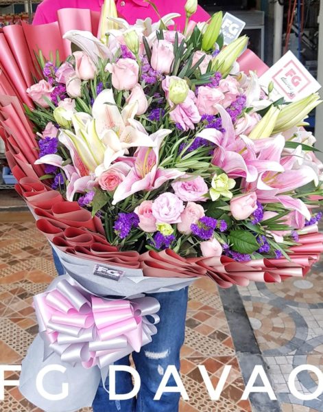 200 Roses Bouquet – Round Arrangement – 4 Colors of Roses – FG Davao ...